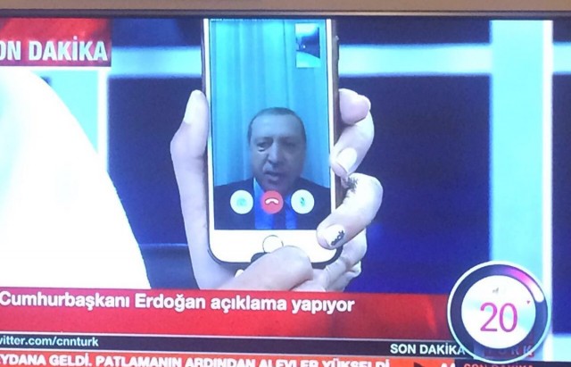 Le président turc Erdogan apparaît à la télévision, via FaceTime - Idaraty