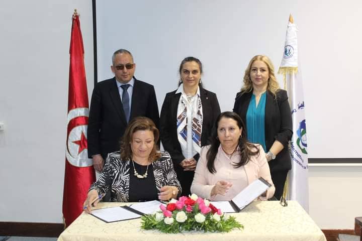 Signature d'une convention de partenariat en matière du développement ...